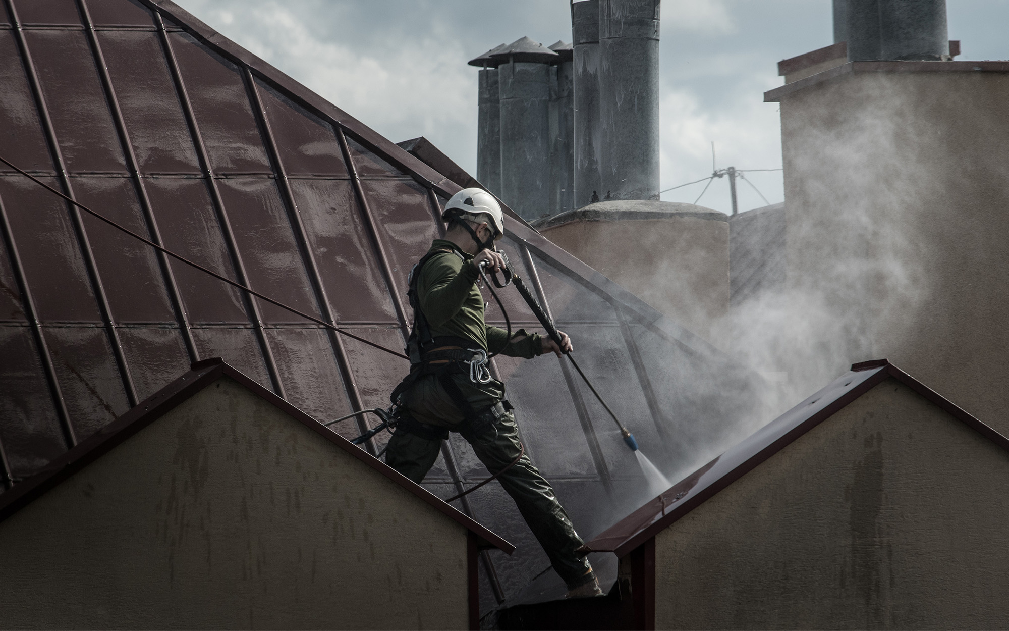 Your Guide to Pressure Washing Metal Surfaces